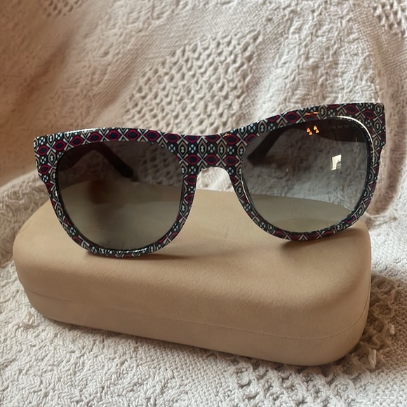 Tory Burch | Accessories | Tory Burch Summer Beach Fun Sunglasses ...